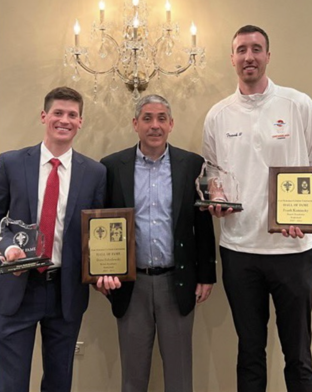 Benet Academy Alumni Inducted into ESCC Hall of Fame – Benet Herald